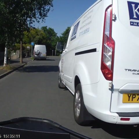 Close pass overtake! - UpRide.cc - Make Cycling Safer